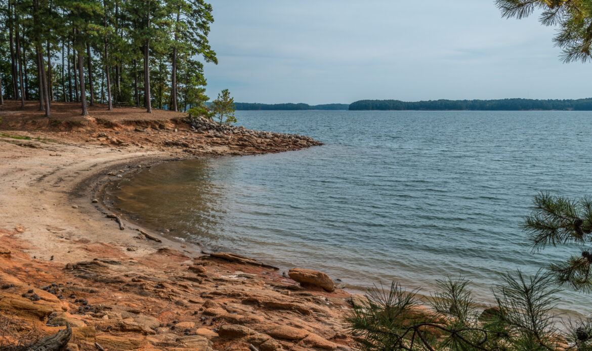 75-year-old man drowns while fishing on Lake Lanier. His 89-year-old ...
