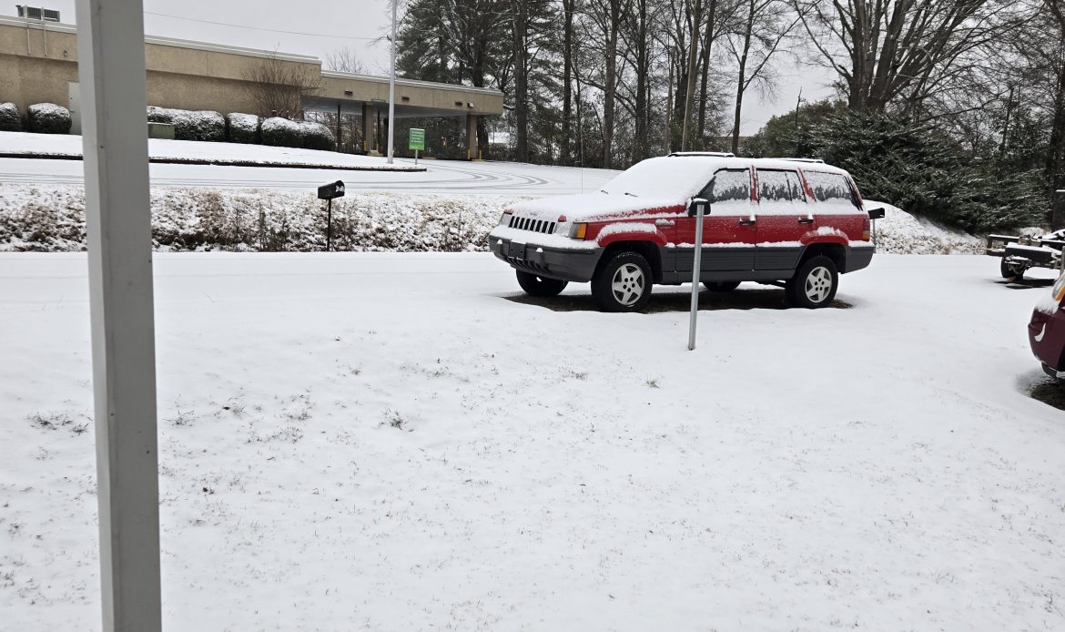 Around Georgia: Snow Photos and Updates